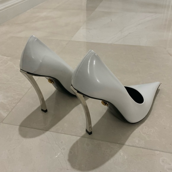 Versace | Shoes | Versace Curved Heel Pointed Toe Pump Shoes 38 | Poshmark